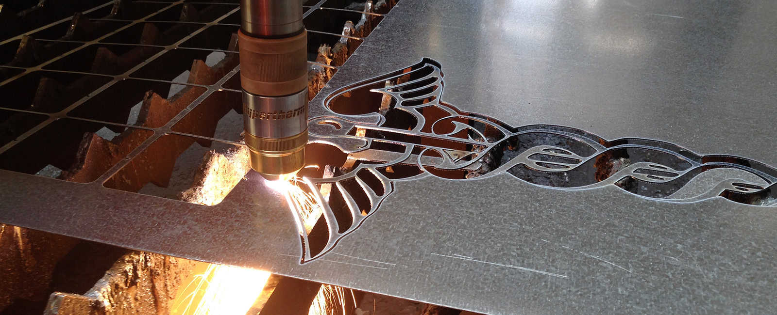 Κοπή με πλάσμα, μετάλλων όπως σίδηρος, ανοξειδωτο και αλουμίνιο